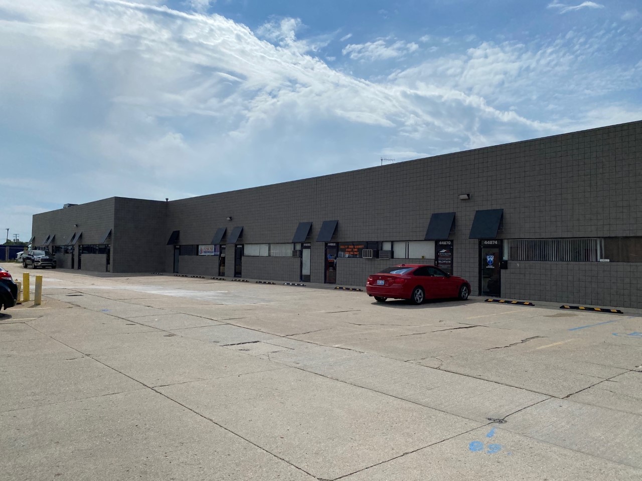 Pointe Village Industrial Plaza Howard Realty Group Pointe Village Industrial Plaza Howard Realty Group